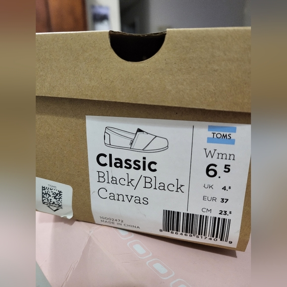 Toms | Shoes | Toms Classic Black Canvas 65 | Poshmark
